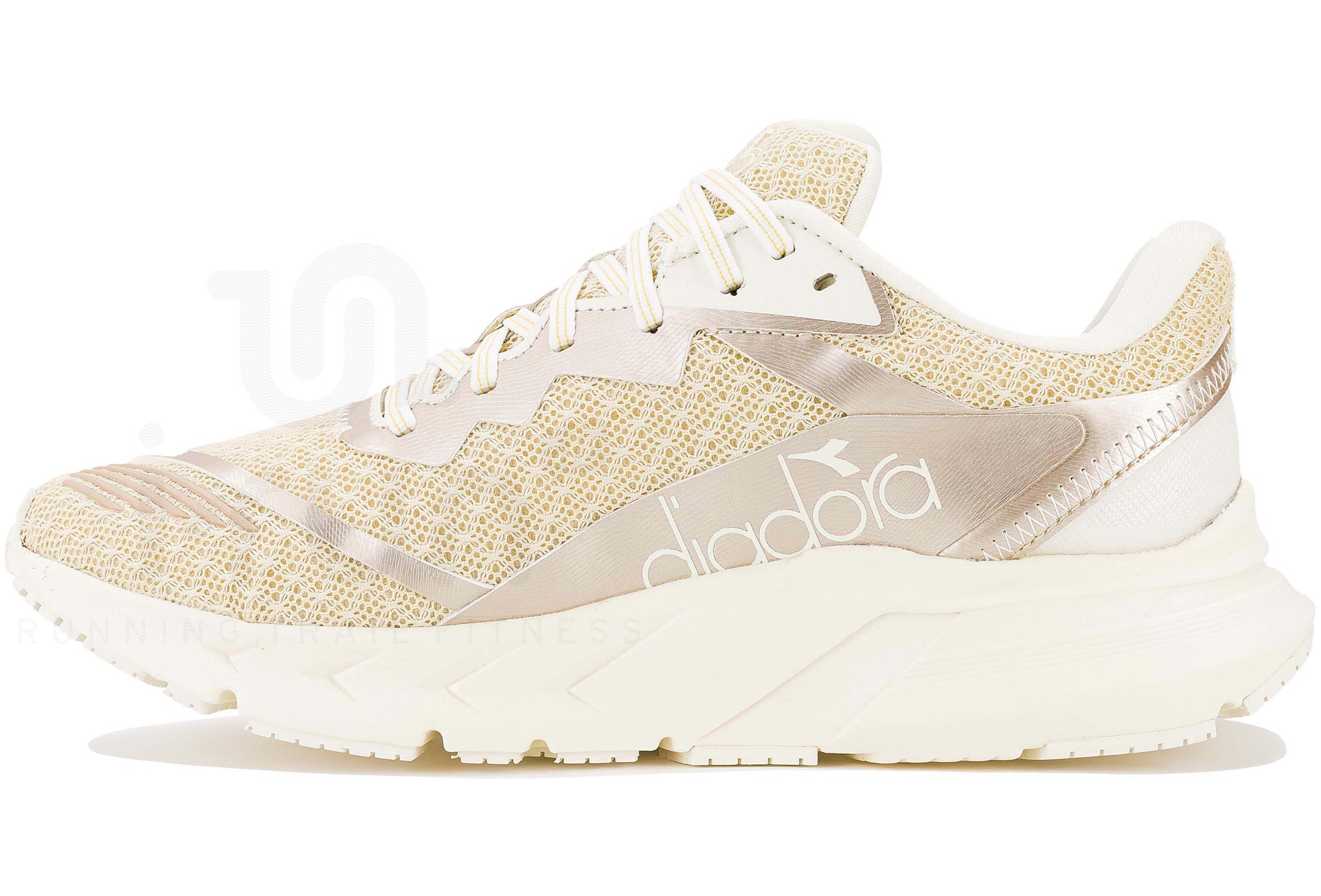 Diadora Mythos Blushield Volo 2 Gold en promoción | Mujer Zapatillas ...