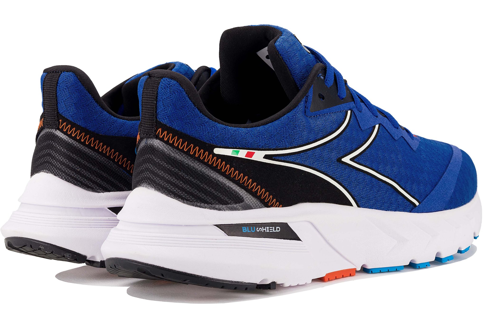 Diadora Mythos Blushield Volo 2 Herren im Angebot | Herren Schuhe ...
